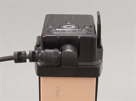 Supplynet Pass Thru Charger V Single Input Output Exit