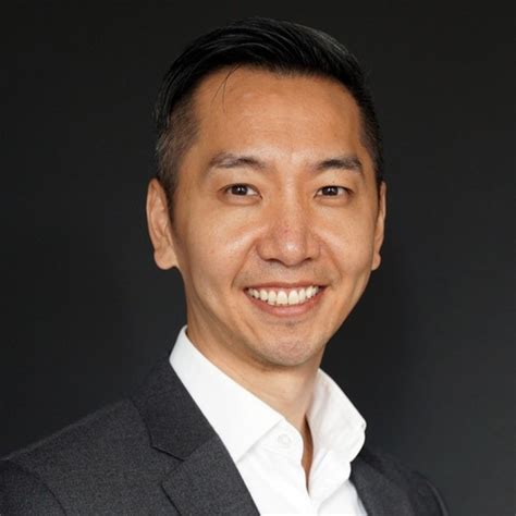 Robert Chen Exec Comm Linkedin