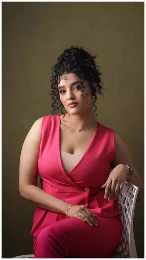 Ritika Singh Joins Dulquer Salmaans ‘king Of Kotha For A Special Song Malayalam Movie News