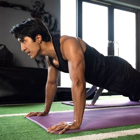 Exact Number Of Push Ups You Should Be Able To Do Depending On Your Age