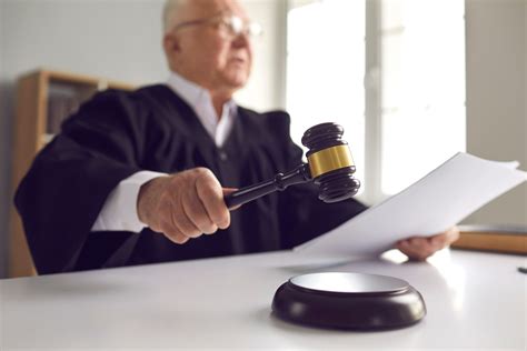Homem é multado em R 2 400 por usar o ChatGPT veja o que ele fez