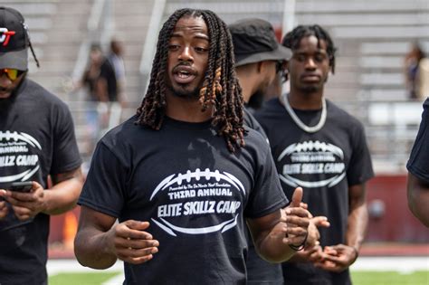 Former Muskegon High Cmu Football Standout Gains Rave Reviews In Cfl