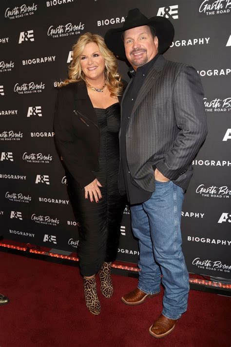 Garth Brooks Trisha Yearwoods Christmas Traditions Revealed