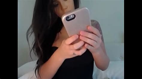 Mulher Peituda Se Exibindo Na Cam
