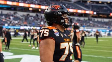 Analyst Has Steelers Selecting Massive Ot In Mock Draft