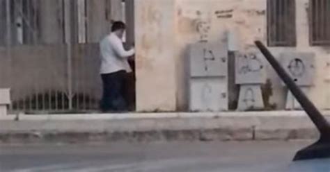 Lecce Sesso Orale Vicino Al Cimitero Il Video Sui Social è Virale