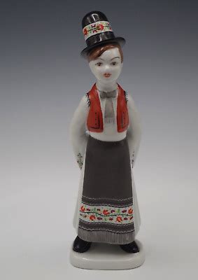 Figurines Vintage Hungarian Hollohaza Porcelain