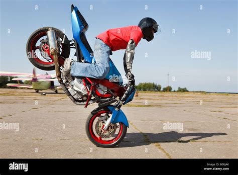 Stunt Bike Wallpaper Stoppie