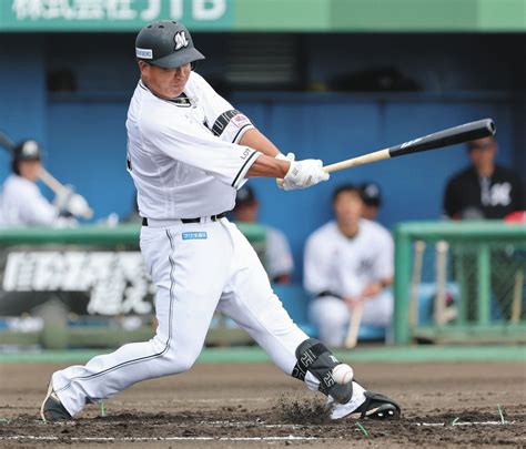 【ロッテ】新加入の愛斗が対外試合初安打「隙のない選手だなと思われることが大事」吉井監督も称賛：中日スポーツ・東京中日スポーツ