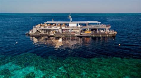 Hardy Reef Pontoon In The Beautiful Whitsunday Islands