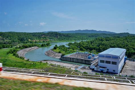 မကွေးတိုင်းဒေသကြီးအစိုးရအဖွဲ့ ဝန်ကြီးချုပ် ကြီးအုံကြီးဝတမံ
