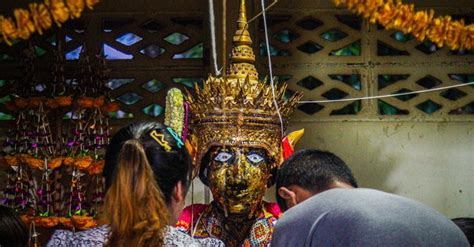 รวมรูปภาพของ โนราโรงครู พิธีกรรมศักดิ์สิทธิ์ที่เป็นดั่งจิตวิญญาณแห่งพัทลุง สู่มรดกโลกของ