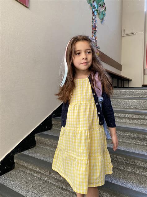 „ბედნიერი სასწავლო წელი“ თაკო ტაბატაძე სკოლაში შვილებთან ერთად გადაღებულ ფოტოებს გვიზიარებს