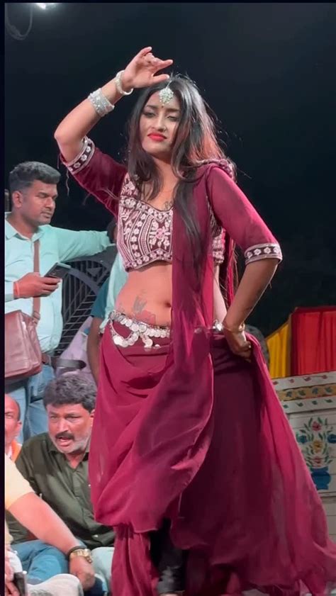 Chandni Mishra (@chandnimishra._) • Instagram photos and videos