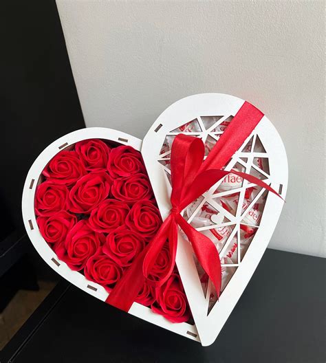 ПОДАРУНКОВІ БОКСИ ПОДАРУНКИ ДО ДНЯ МАТЕРІ Подарунок ️ Ціна 790грн Розмір 📌Ціна актуальна на