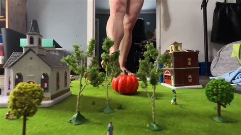 Gt Gc Trans Giantess Finds Tiny Town Thisvid Com