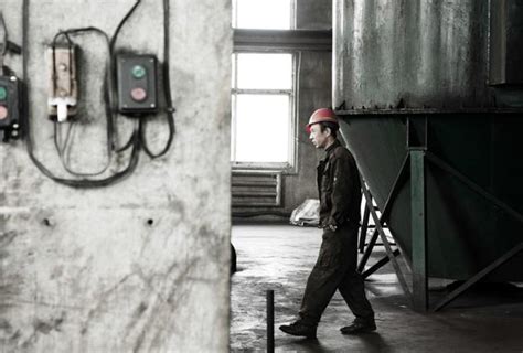 鏡頭下煤礦工人到底有多累了解井下礦工心酸 每日頭條