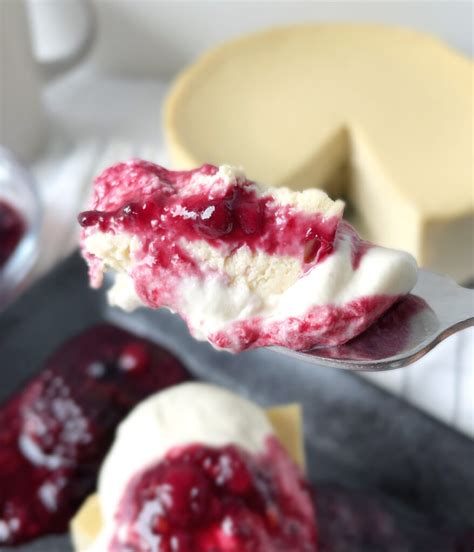 Creamy Crustless Cheesecake
