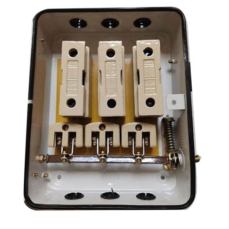 Pole Three Phase Main Switch At Piece In Khurja ID