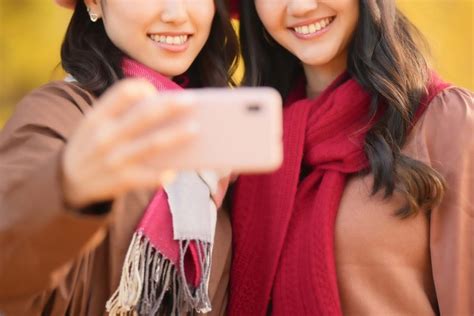 「やめてほしい」と言いづらい？ 勝手に写真を撮られてsnsにアップされる「フォトハラ」の厄介さ マネーポストweb