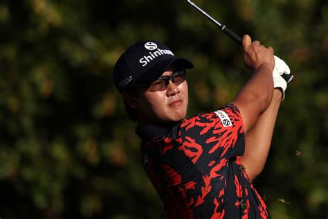 Kim Seonghyeon Curi Perhatian Di Hawaii Golfinstyle Id