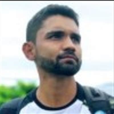 Ítalo Andrade Buscando conhecimento e aperfeiçoamento Belo