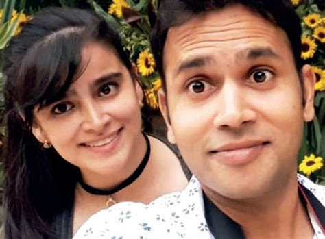 Checkmate Indian Chess Player Nikhilesh Jain Proposes To Colombian Girlfriend Franco Angela At