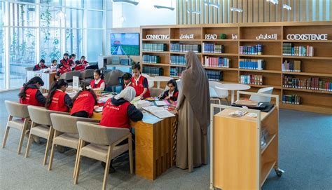 مركز جامع الشيخ زايد الكبير ينظم سلسلة من الورش الثقافية لطلاب المدارس