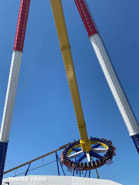 Wonder Woman Lasso Of Truth At Six Flags Great Adventure Theme Park