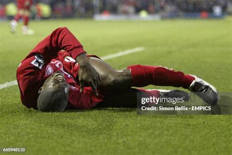 Broken Leg Football Photos And Premium High Res Pictures Getty Images
