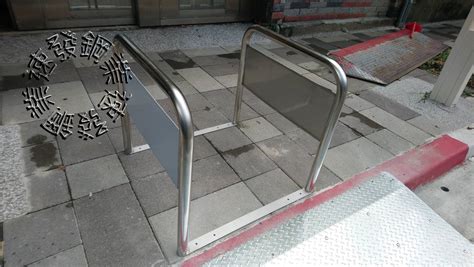 速發~豪華型店門口通道架防停車擺地攤無障礙出入口架廣告院鬧區夜市專用人行道拒馬架路橋白鐵架通道、停車架扶架、欄杆白鐵跨欄 Yahoo奇摩拍賣