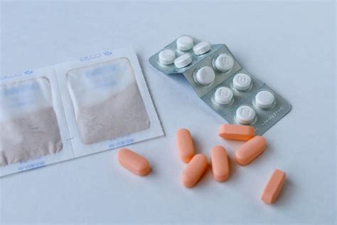 コロナ2類相当から5類への議論国産飲み薬の緊急承認で加速か 文化放送