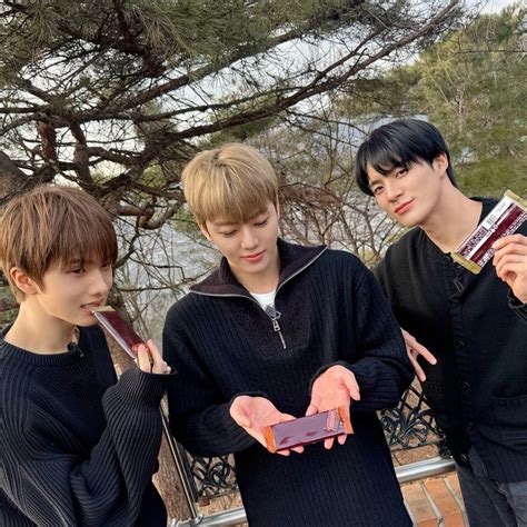 NCT DREAM OFFICIAL on Instagram 시즈니 달달한 발렌타인데이 되세요 JAEMIN