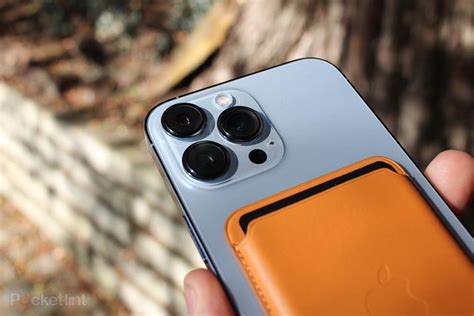 First Sierra Blue Iphone 13 Pro Photos Show Stunning New Color Macrumors