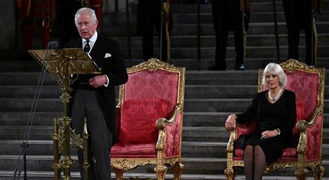 Carlo III Il Primo Discorso Da Re In Parlamento Fedele Alla