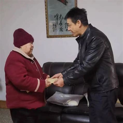 学院开展“迎新年送温暖”走访慰问活动