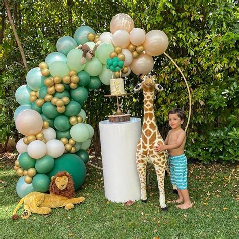 Holofote Carolina Deslandes faz festa de aniversário em grande para o