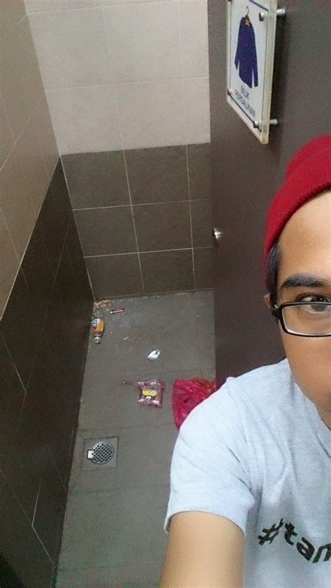 Kisah Benar Budak Bawah Umur Menangis Dalam Tandas Pasti Buat Anda