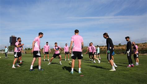 Ponferradina Y Málaga Se Miden En El Toralín Para Intentar La Salvación
