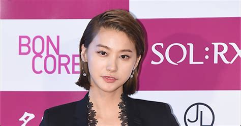 [한국영화 스타상] 유인영 인기상 여교사 즐겁게 찍었다