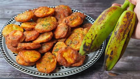 Banana Bhajiya Crispy Raw Banana Pakora Recipe Toasted Youtube