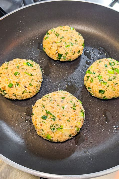 Old Fashioned Salmon Patties Go Cook Yummy