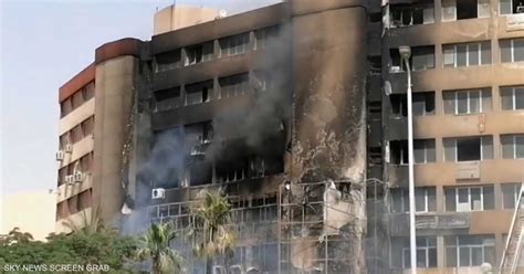 بالفيديو 18 مصابا بعد اندلاع حريق بمبنى حكومي في القاهرة سكاي نيوز