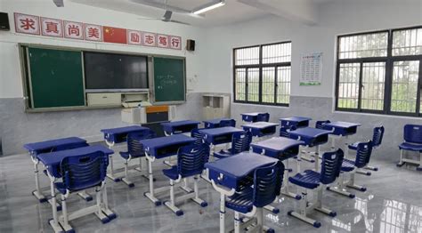 粉刷一新的教学楼，全面升级的校园环境