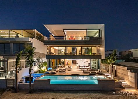 Stunning Mansion In Dubais Billionaire In Dubai Dubai United Arab Emirates For Sale 12688075