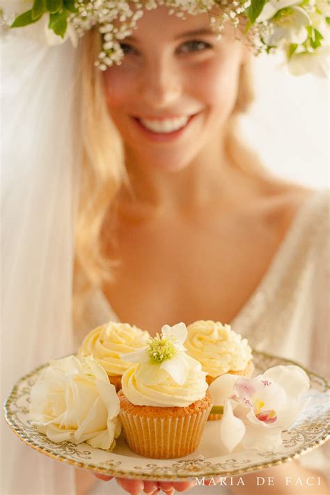 Desserts Photos Gold Tailgate Desserts Deserts Pictures Postres Dessert Plated Desserts