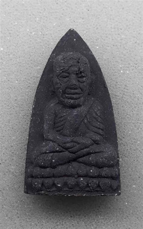 191 หลวงปูทวดเหยียบน้ำทะเลจืด วัดใหม่หนองตะคลอง จ สุพรรณบุรี Mrs รัศมี พระแท้ พระเครื่อง พระแท้