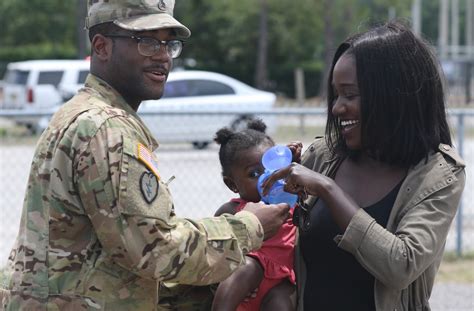 MOAA DoD Survey Seeks Input From Reserve Component Spouses