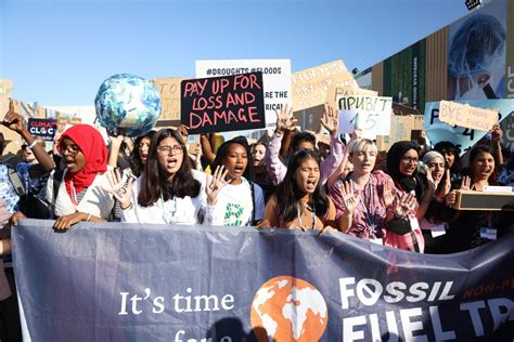 It S Time To Divest From Fossil Fuels Community Reporter