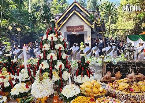 คอหวย แห่ส่องเลขเด็ดพิธีบวงสรวงเจ้าพ่อเขาใหญ่ โผล่ชัด 3 ตัวตรง กวาดซื้อ